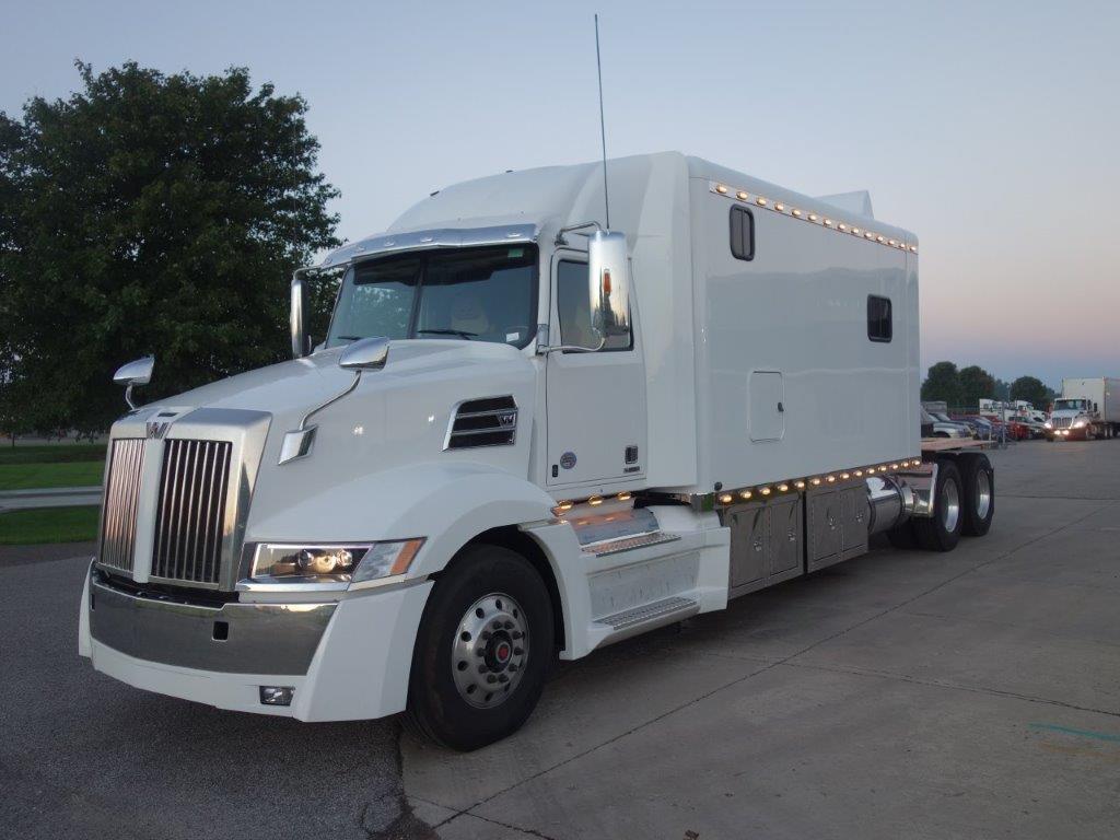 ARI – New Western Star High Rise Cab | ARI Legacy Sleepers